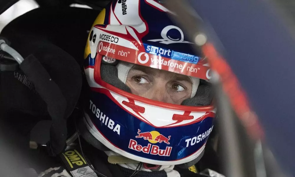 Whincup å kjøre SunEnergy1 Mercedes på Laguna Seca