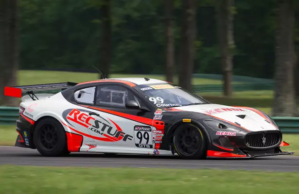 JCR Vastiĝas en Duaŭtan Maserati GT4 Penon por CTMP