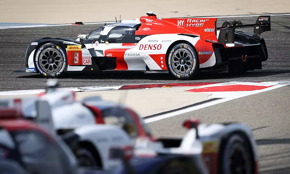 Hartley Quickest Again אין FP2; AF Corse לידז GTE-Pro 15374_2