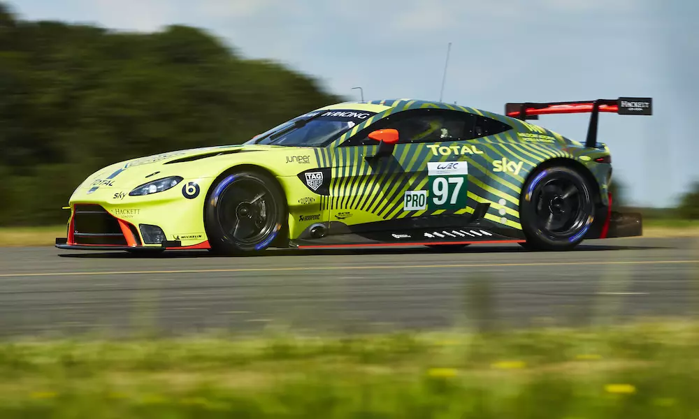 Livery Baru untuk Aston Martins yang Dimasukkan AMR 15588_2