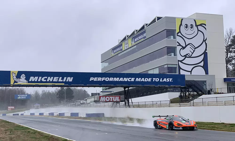 Луужин, McLaren иж бүрэн 720S GT3 тэсвэр тэвчээрийн туршилт 15842_2