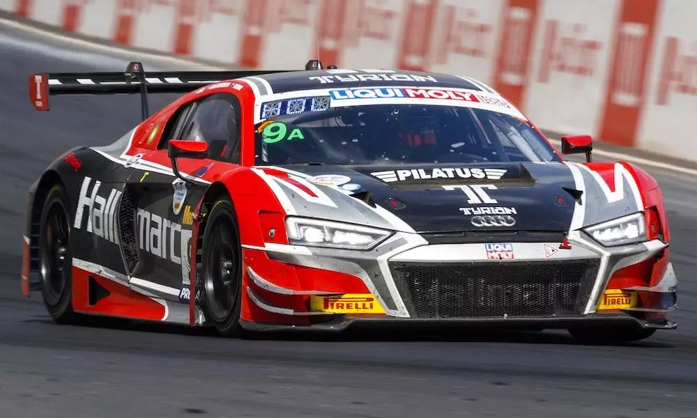 A Bathurst 1000 uralkodó győztesei az Audi Sport Australia felállásban