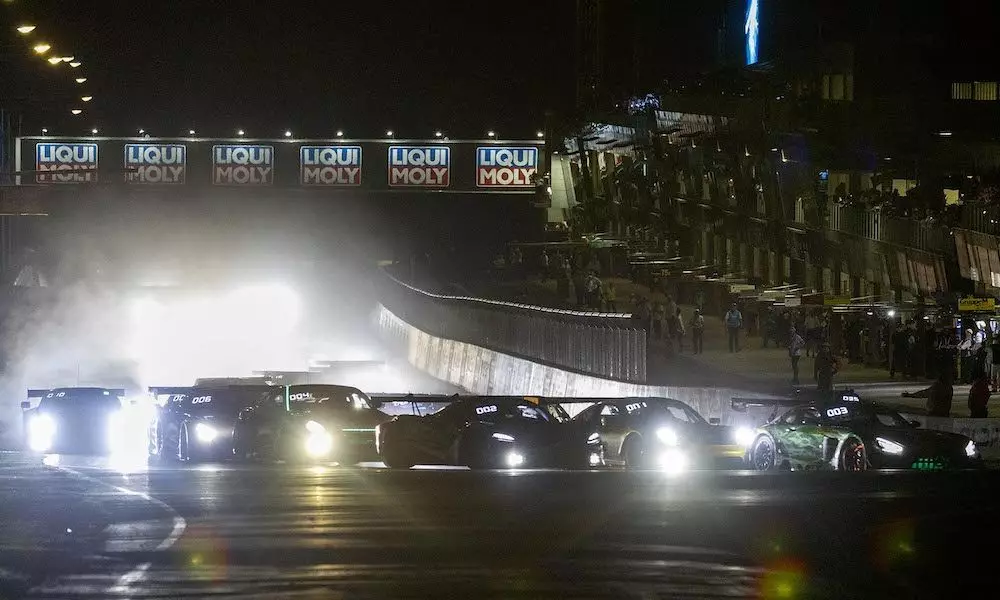 15 GT3 unosa Naslovni unos za Bathurst 12H