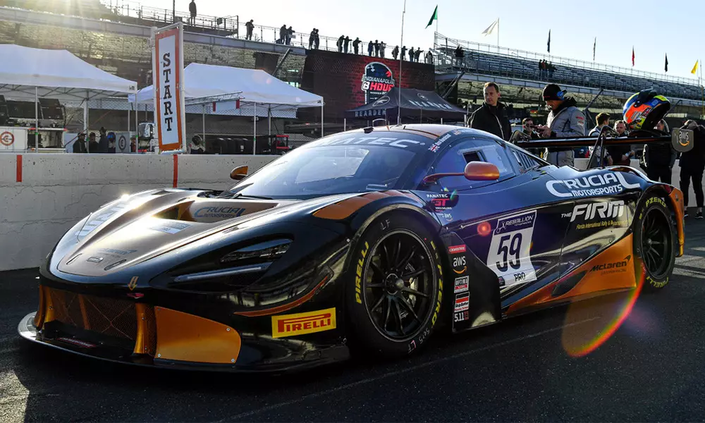 Holton alla guida della formazione Crucial McLaren GTD nella Rolex 24 20127_2