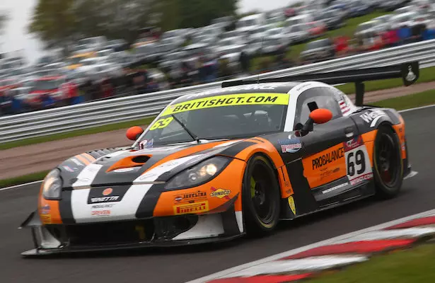 Chase, Gottsacker British GT'ден чыгуу; GT3 Ginettas Снеттертонду өткөрүп жиберүү үчүн