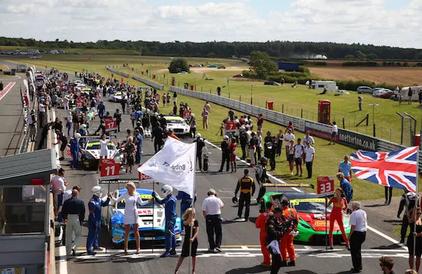 Fiara 28 ho an'ny Snetterton Double-header