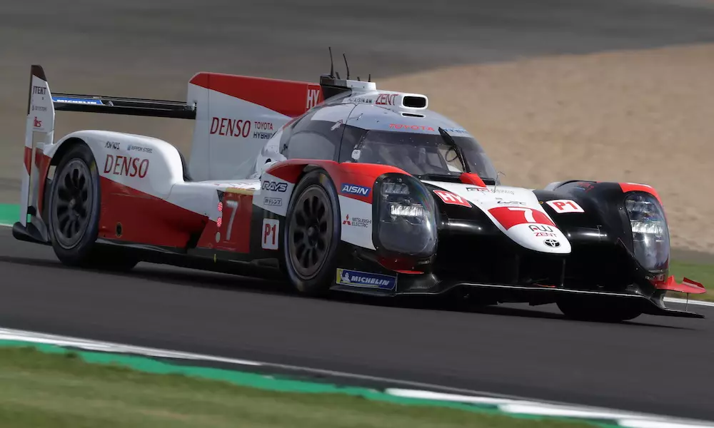 Toyota 1-2 mu Free Practice 2 ku Silverstone 21538_2