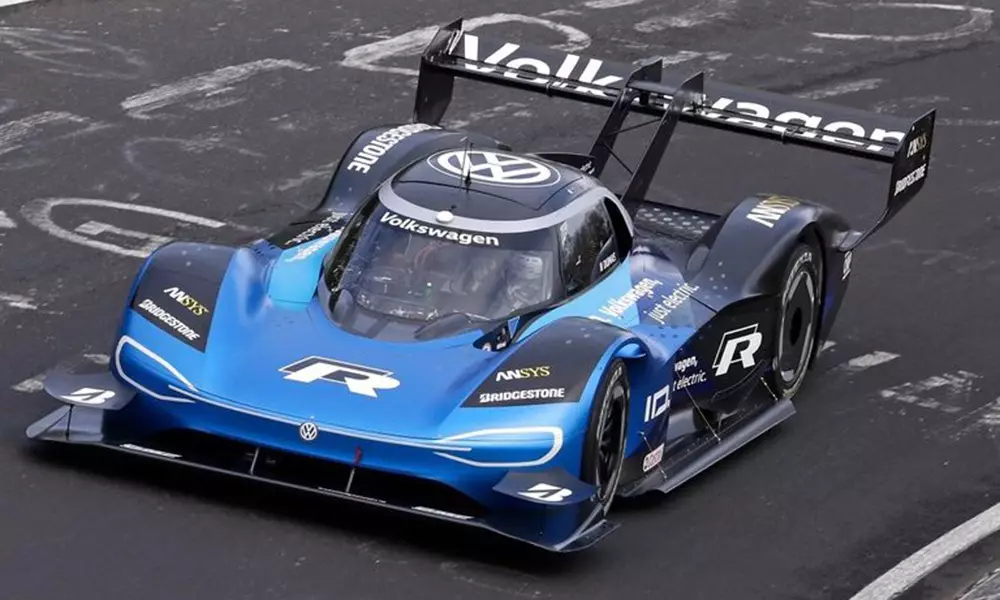 Dumas Komplett Éischt Ronn vun Nordschleife mat VW ID. R