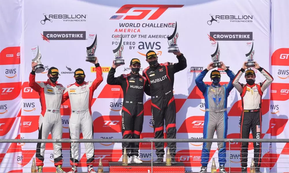 Fuentes, Baptista winnen COTA Race 1