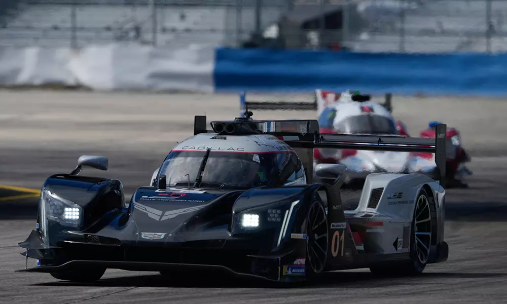 Van der Zande Puncaki Latihan Pembukaan di Sebring 26553_2