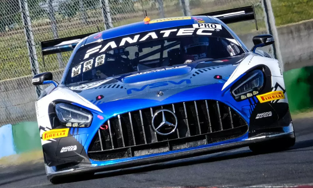 מרסילו, בוגוסלבסקי קח אורות לדגל Magny Cours זכייה