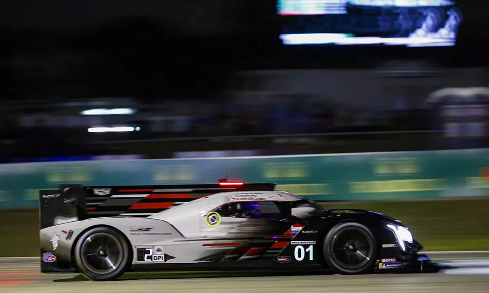 CGR 1-2 میں Bourdais Paces Sebring Night پریکٹس