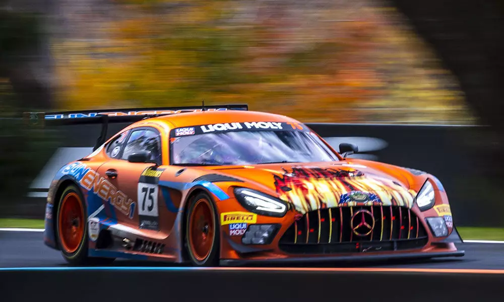 SunEnergy1 wygrywa Bathurst 12H w Mercedes-AMG Sweep