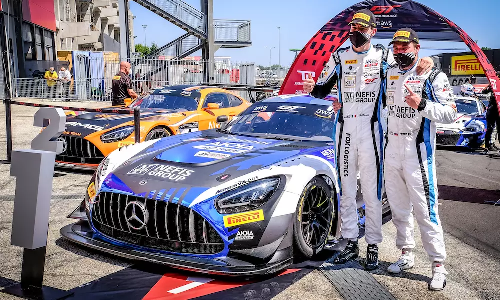 Nanalo ang AKKA-ASP Mercedes sa Misano Race 2 mula sa Pole 27280_2