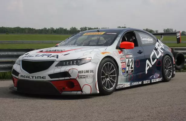 RealTime Acura TLX GT kuri Debut muri Mid-Ohio