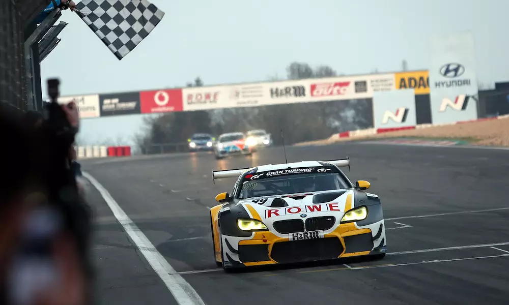 ROWE Racing BMW җиңде VLN Сезон-Ачучы 28441_2