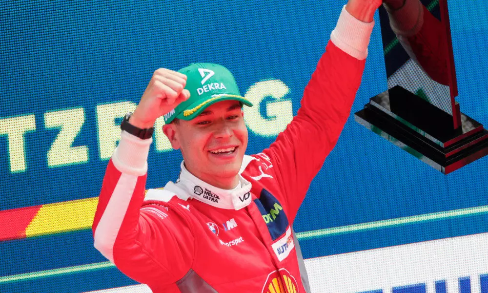 Van der Linde sweeps Lausitzring ìparí