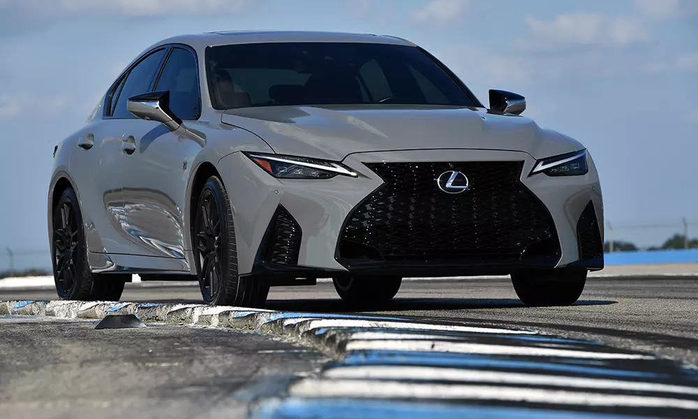 Lexus IS 500 F Sport Launch Editioun Revealed zu Sebring 532_1