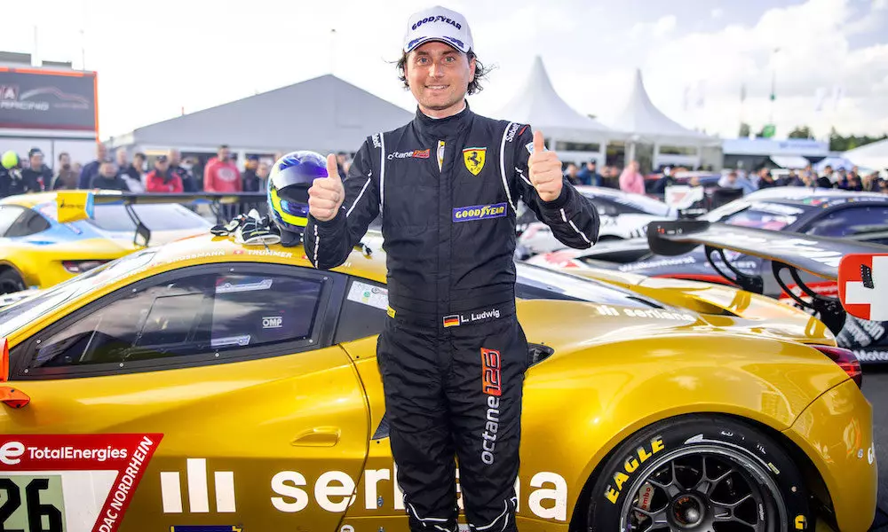 Ludwig preseneti Nürburgring 24 Pole v Ferrari