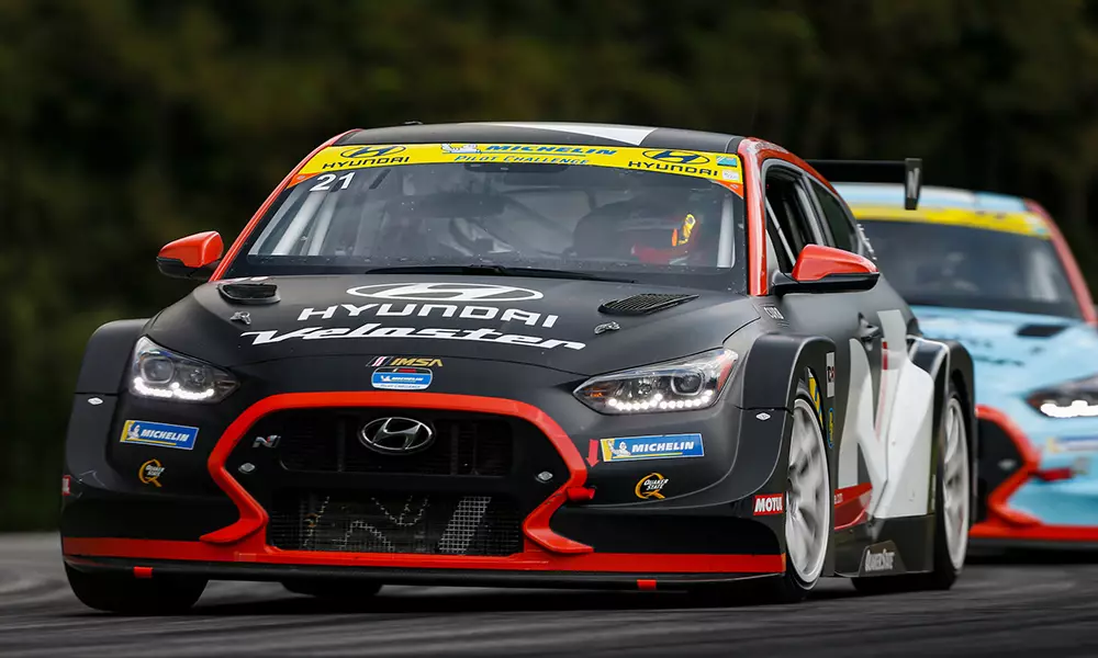 BHAk hiru autoko Hyundai TCR programarako hedapena berresten du 7076_1