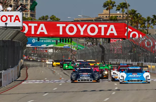 Lista de entradas de 17 coches en Long Beach