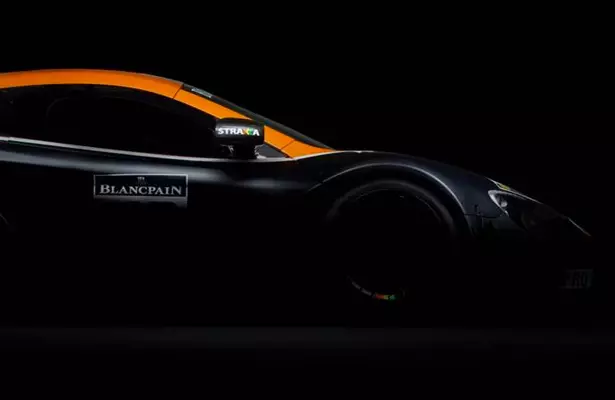 Strakka төрт унаа McLaren аракети менен Blancpain GTке өтүүнү ырастады