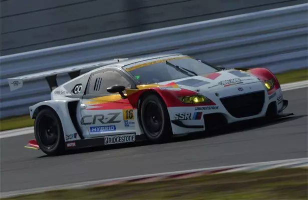 Machin Super GT pou ranfòse lis antre LMS Azyatik nan Fuji