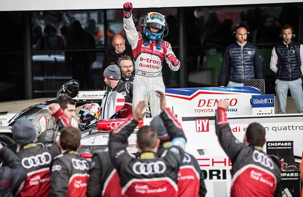 Audi bitke Toyota, Porsche; Pobjeđuje Silverstone Thriller