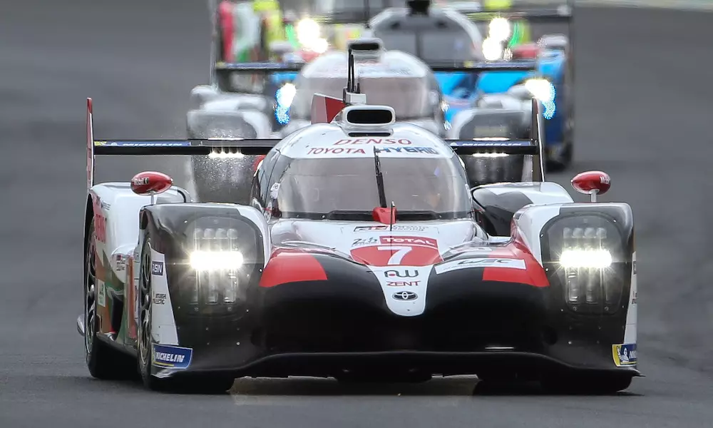 Toyota leiðir opnunartímann í Le Mans 9859_1